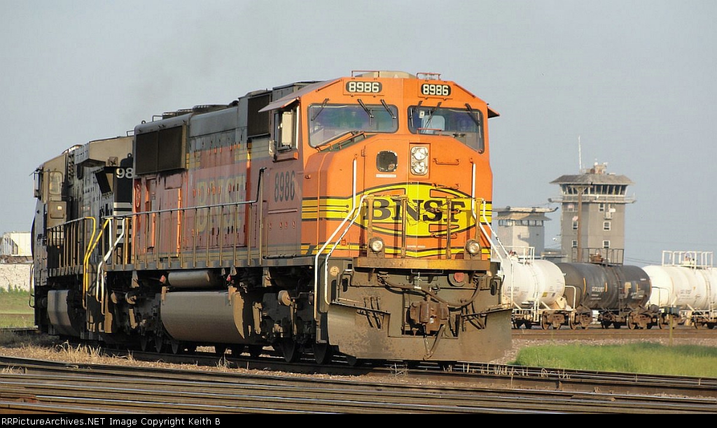 BNSF 8986